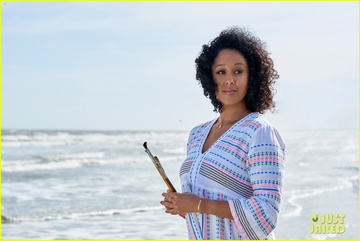 Tamera Mowry-Housley Strengthens Her Friendship With Krystal Joy Brown ...