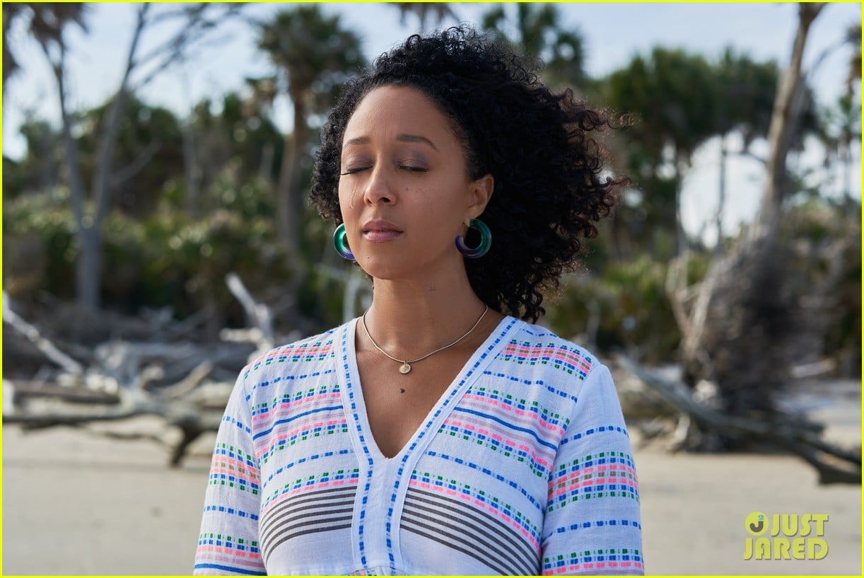 Tamera Mowry-Housley Strengthens Her Friendship With Krystal Joy Brown ...