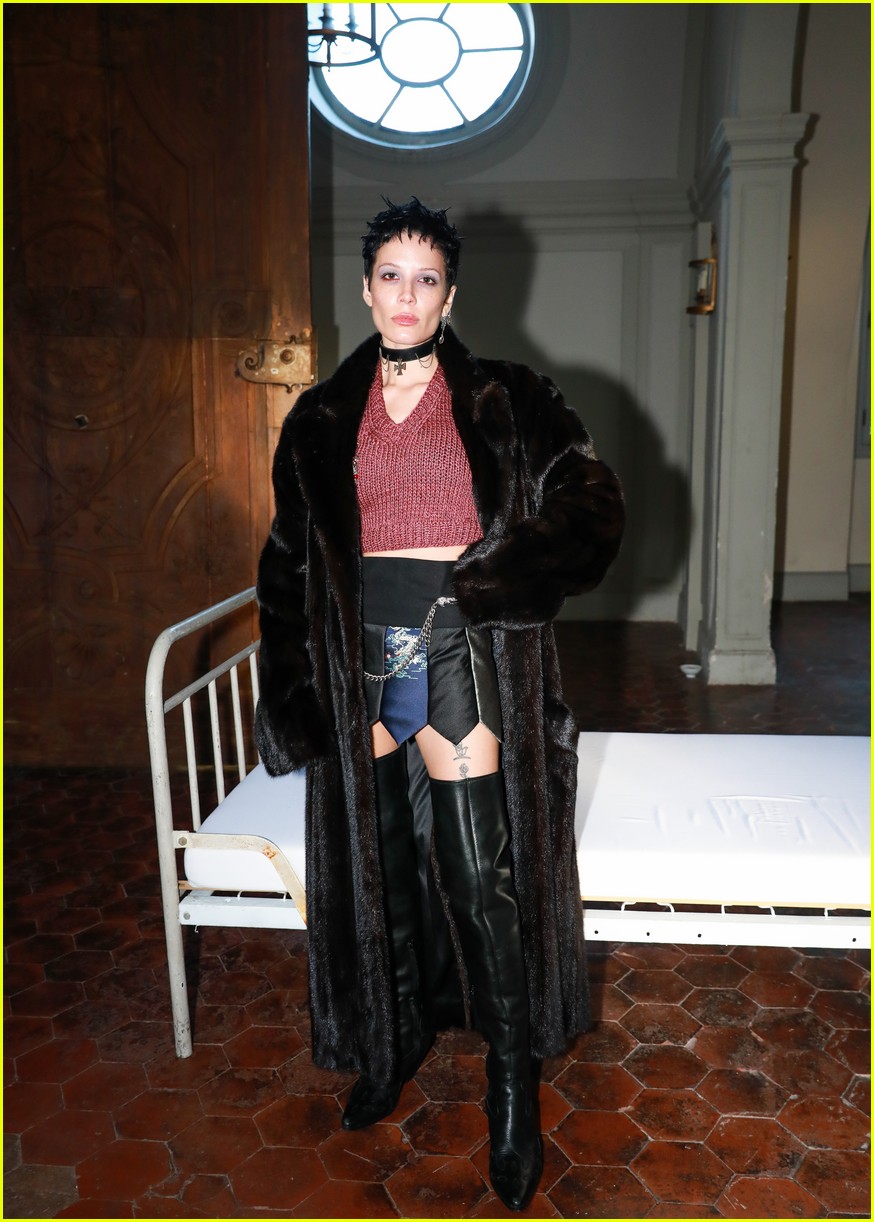 Halsey Rocks an Edgy Look for Enfants Riches Deprimes Show in Paris ...