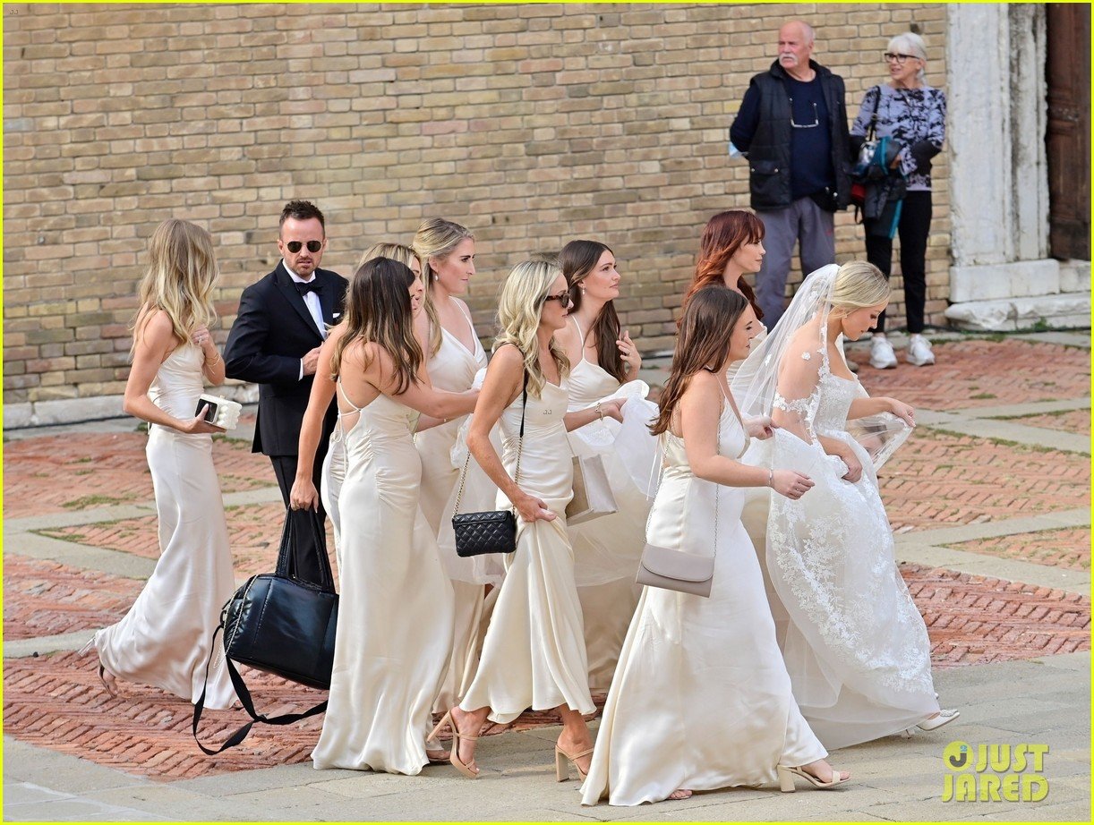 Julianne Hough, Aaron Paul, & Sophia Bush Attend a Friend's Wedding in ...