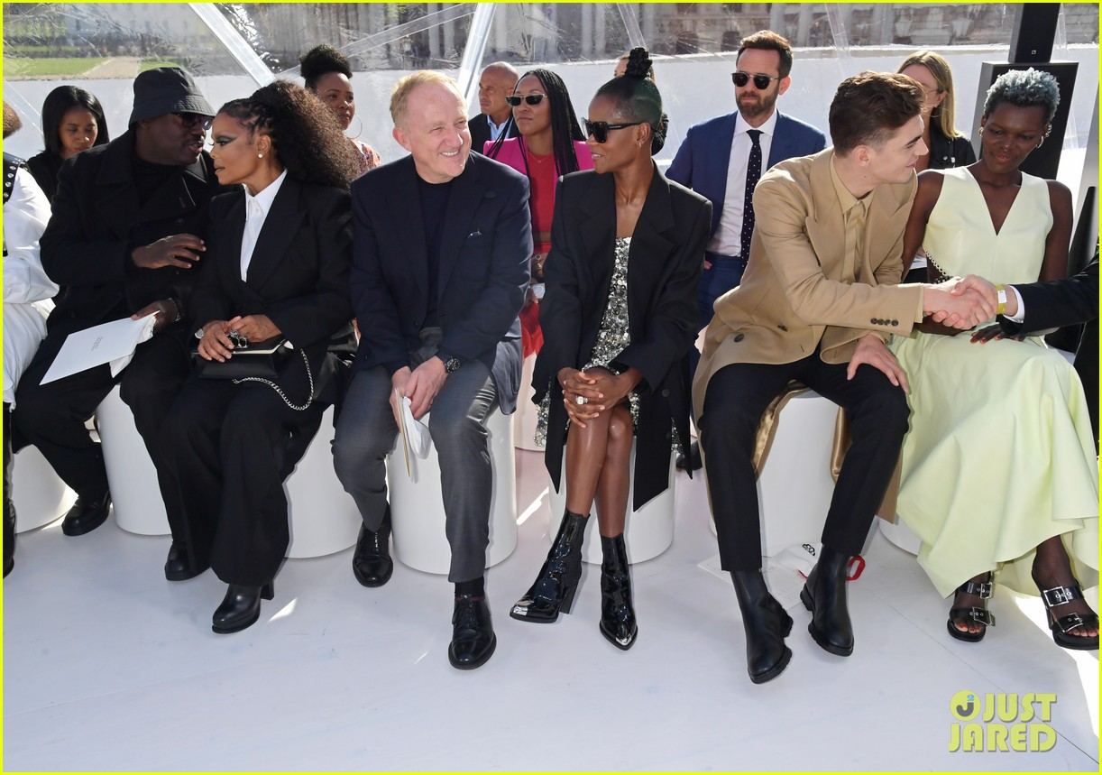 Janet Jackson & Letitia Wright Watch Naomi Campbell Walk in Alexander ...