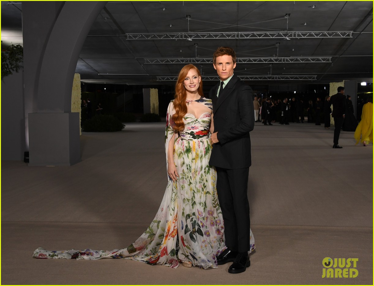 Jessica Chastain, Eddie Redmayne Meet Up With Former Co-Stars Emma ...