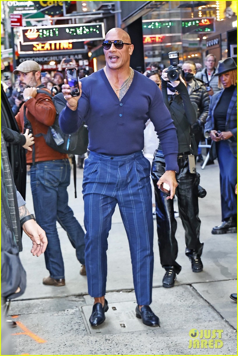 Dwayne Johnson Surprises A 'Real-Life Superhero' on 'Good Morning ...