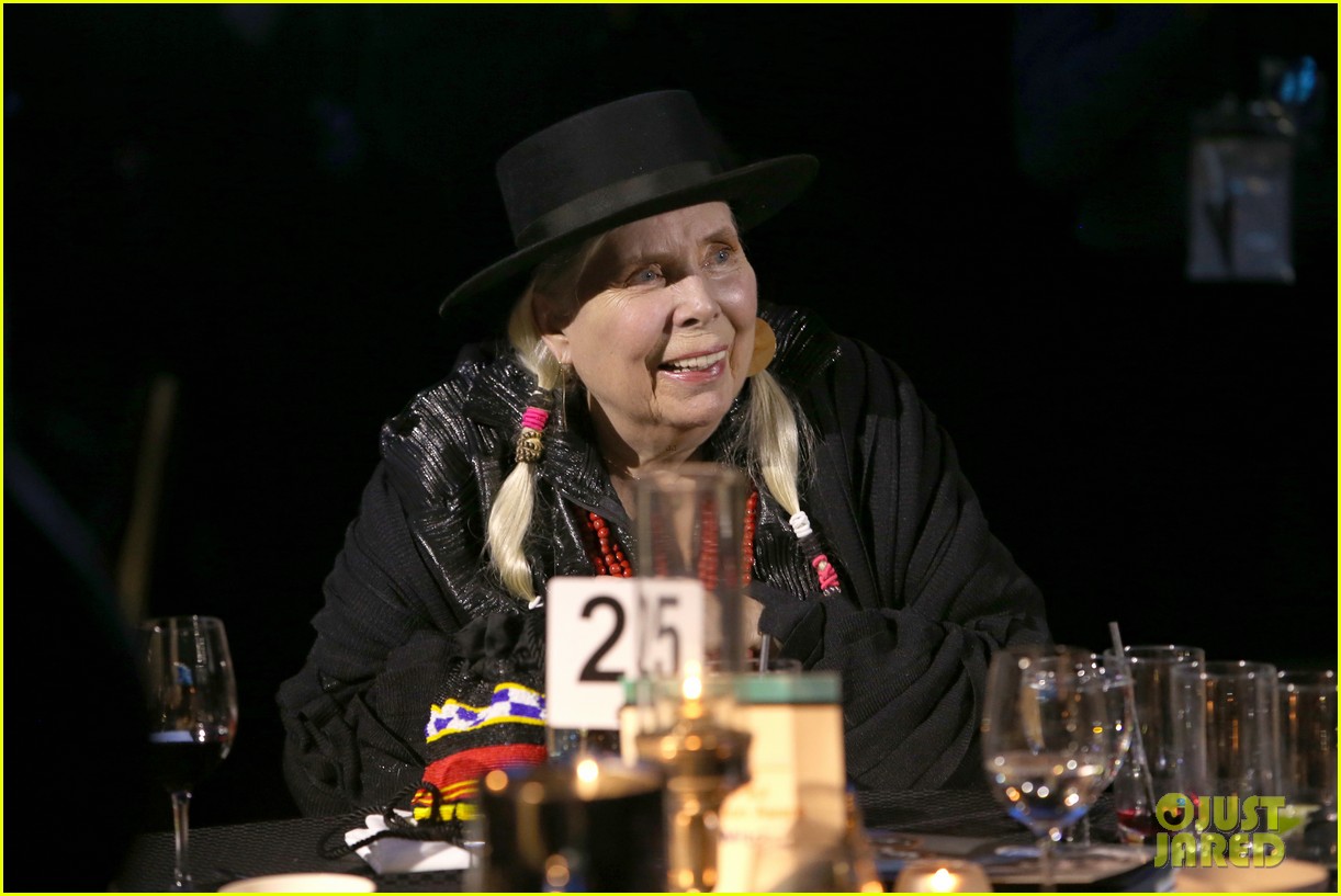 Joni Mitchell to Headline Her First Concert in Over Two Decades!: Photo ...