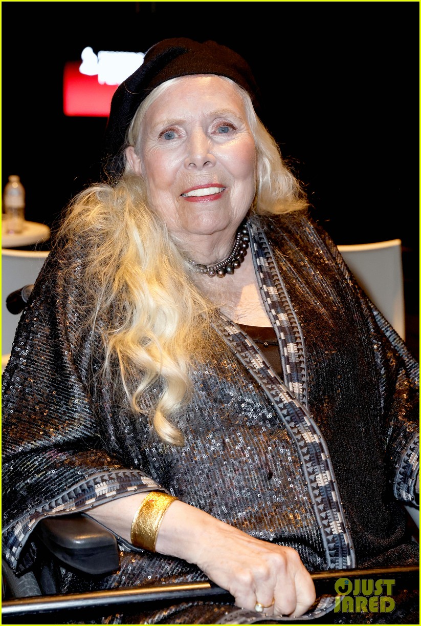 Joni Mitchell to Headline Her First Concert in Over Two Decades!: Photo ...