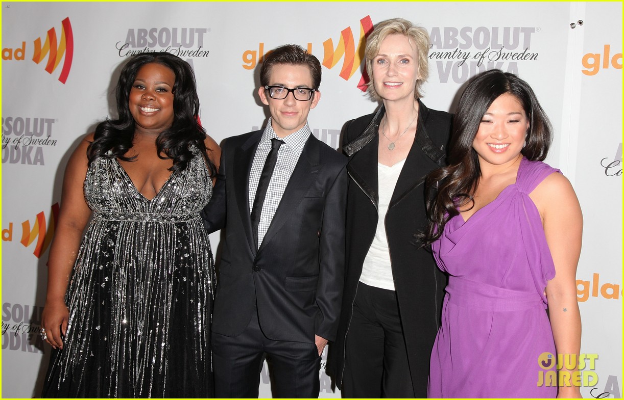 'Glee’s Kevin McHale Reacts to [SPOILER] Being the Harp on ‘The Masked ...