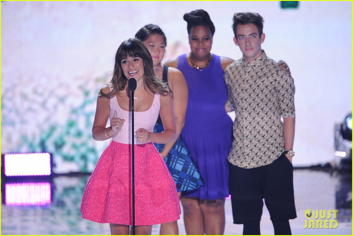 'Glee’s Kevin McHale Reacts to [SPOILER] Being the Harp on ‘The Masked ...