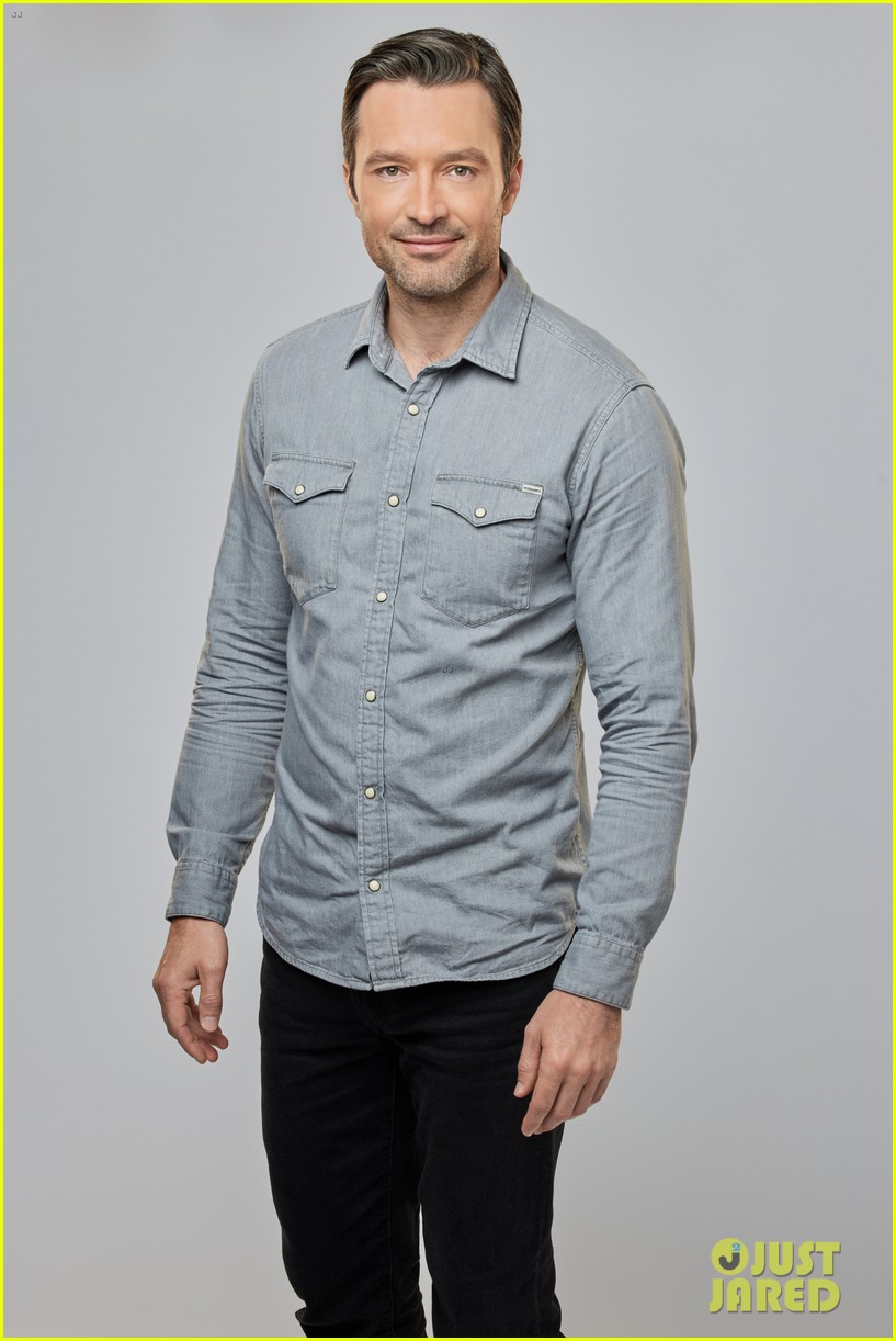 Sarah Ramos Makes Her Hallmark Debut in 'A Kismet Christmas' With Carlo ...