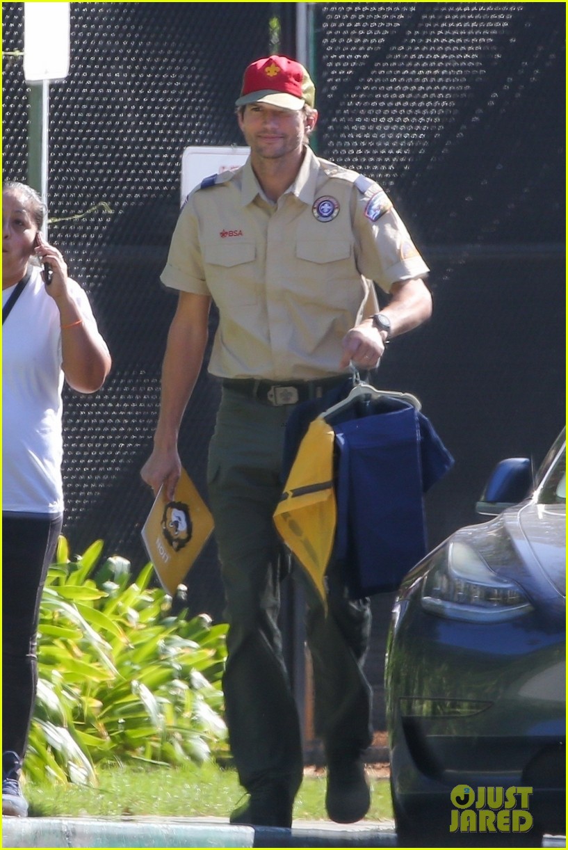 Ashton Kutcher Wears a Boy Scouts of America Costume: Photo 4846134 ...