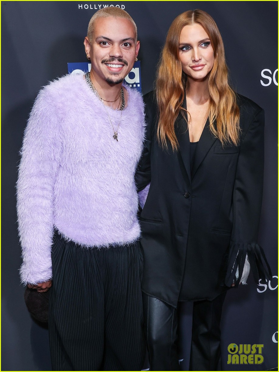 Ashlee Simpson Supports Husband Evan Ross at Premiere of His Zombie ...
