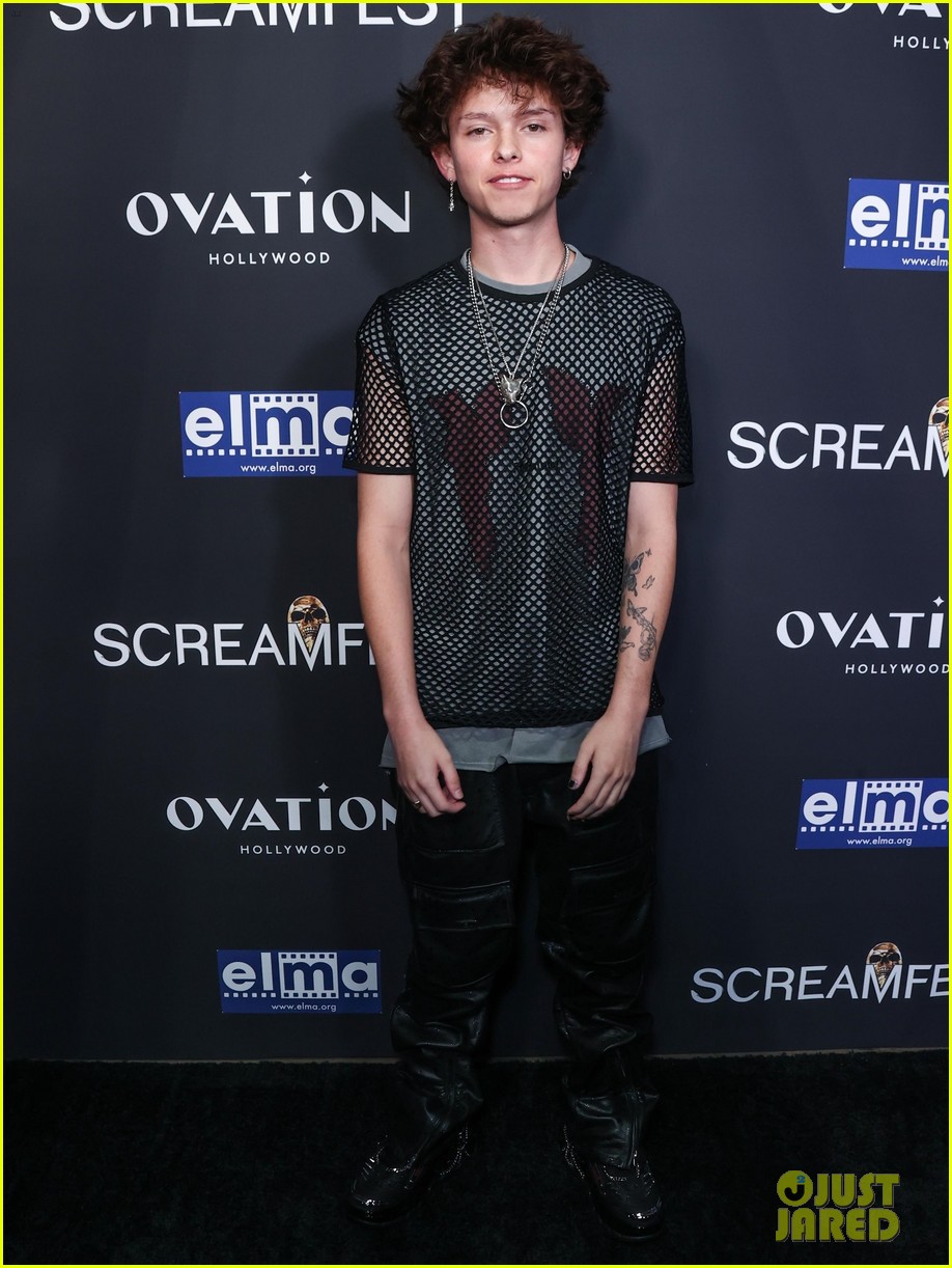 Ashlee Simpson Supports Husband Evan Ross at Premiere of His Zombie ...