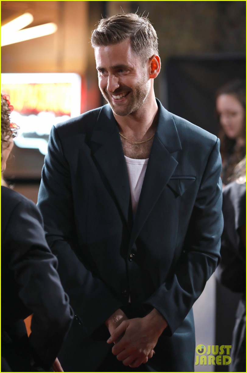 Emma Mackey & Oliver Jackson-Cohen Premiere Their New Movie 'Emily' in ...