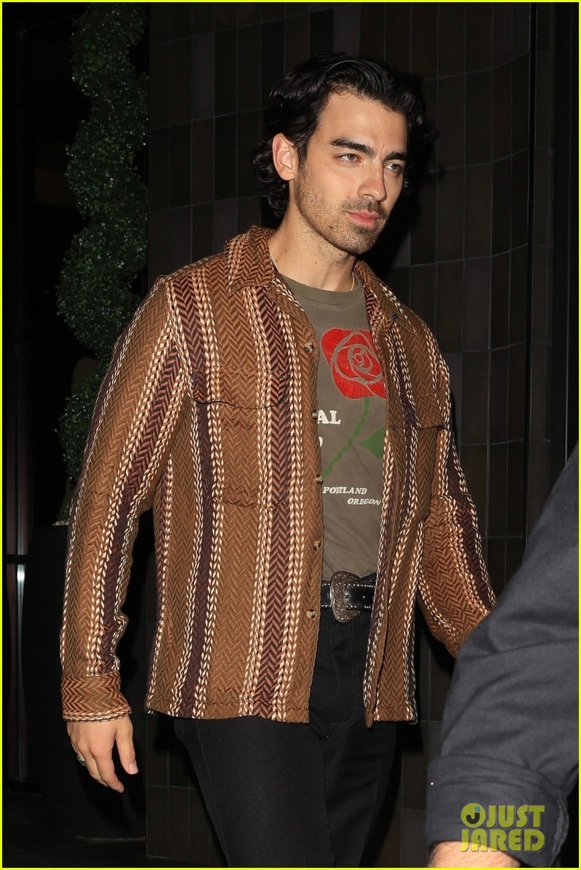 Nick & Joe Jonas Grab Dinner in West Hollywood After Announcing Big ...
