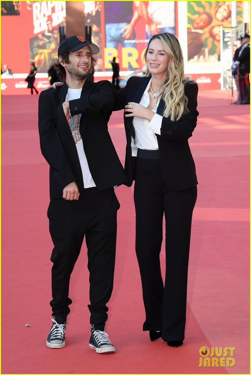 Photo: dylan penn hopper penn premiere signs of love in rome 03 | Photo ...