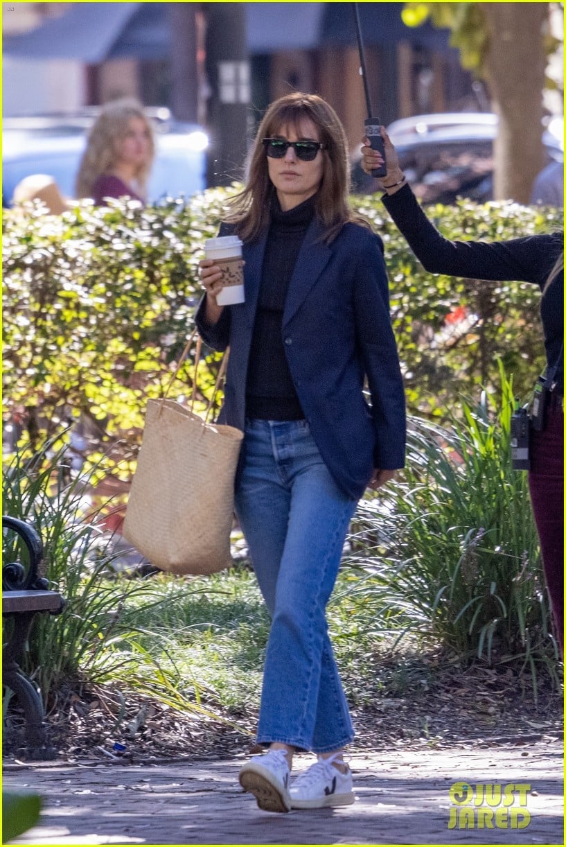 Natalie Portman Gets to Work Filming 'May December' in Georgia: Photo ...