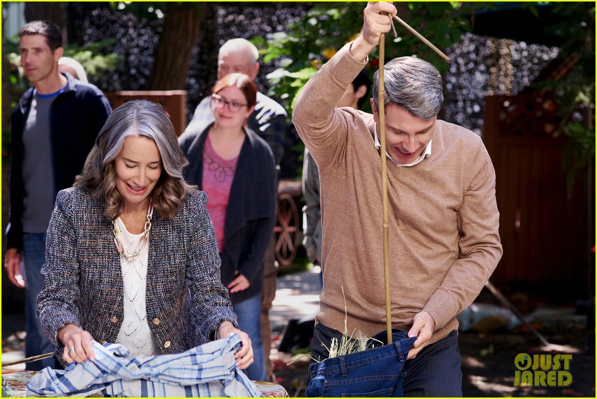 Hallmark's New 'Pumpkin Everything' Movie Celebrates All Things Fall ...