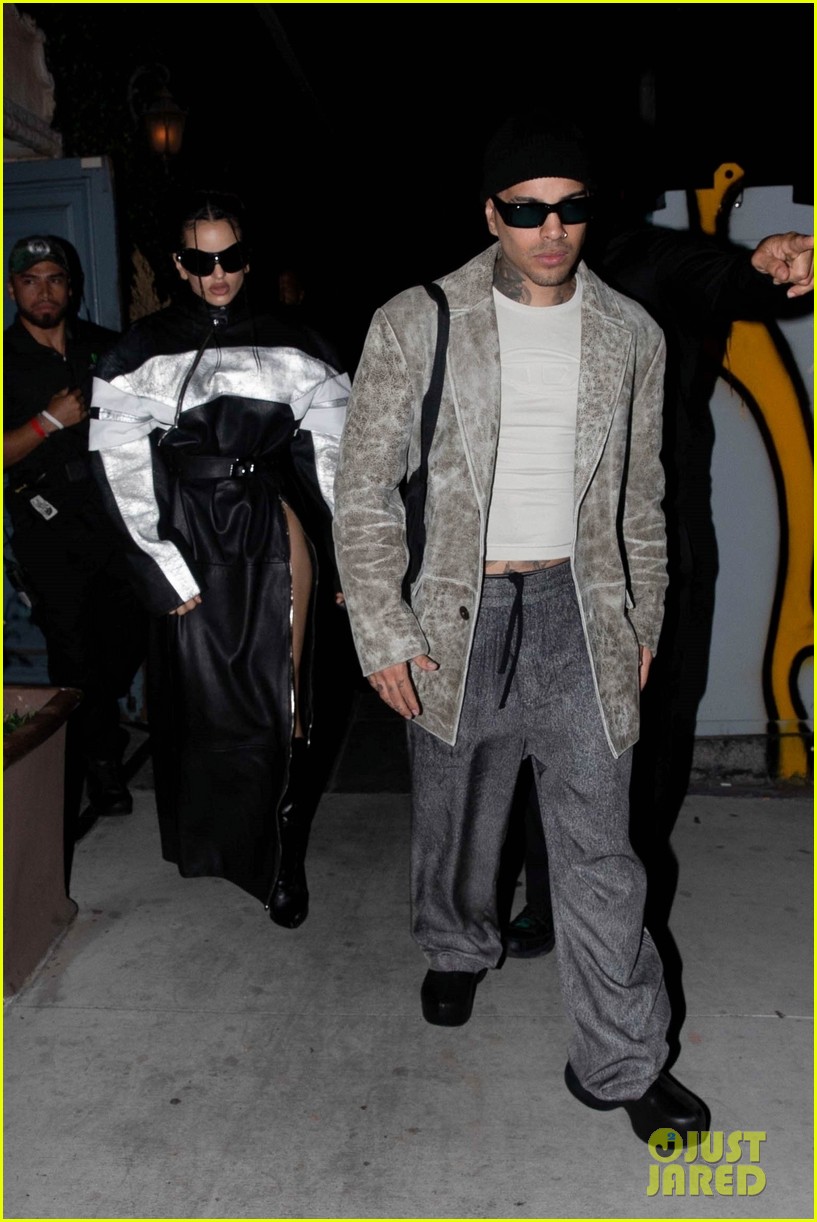 Rosalia & Boyfriend Rauw Alejandro Hold Hands on Date Night in L.A ...