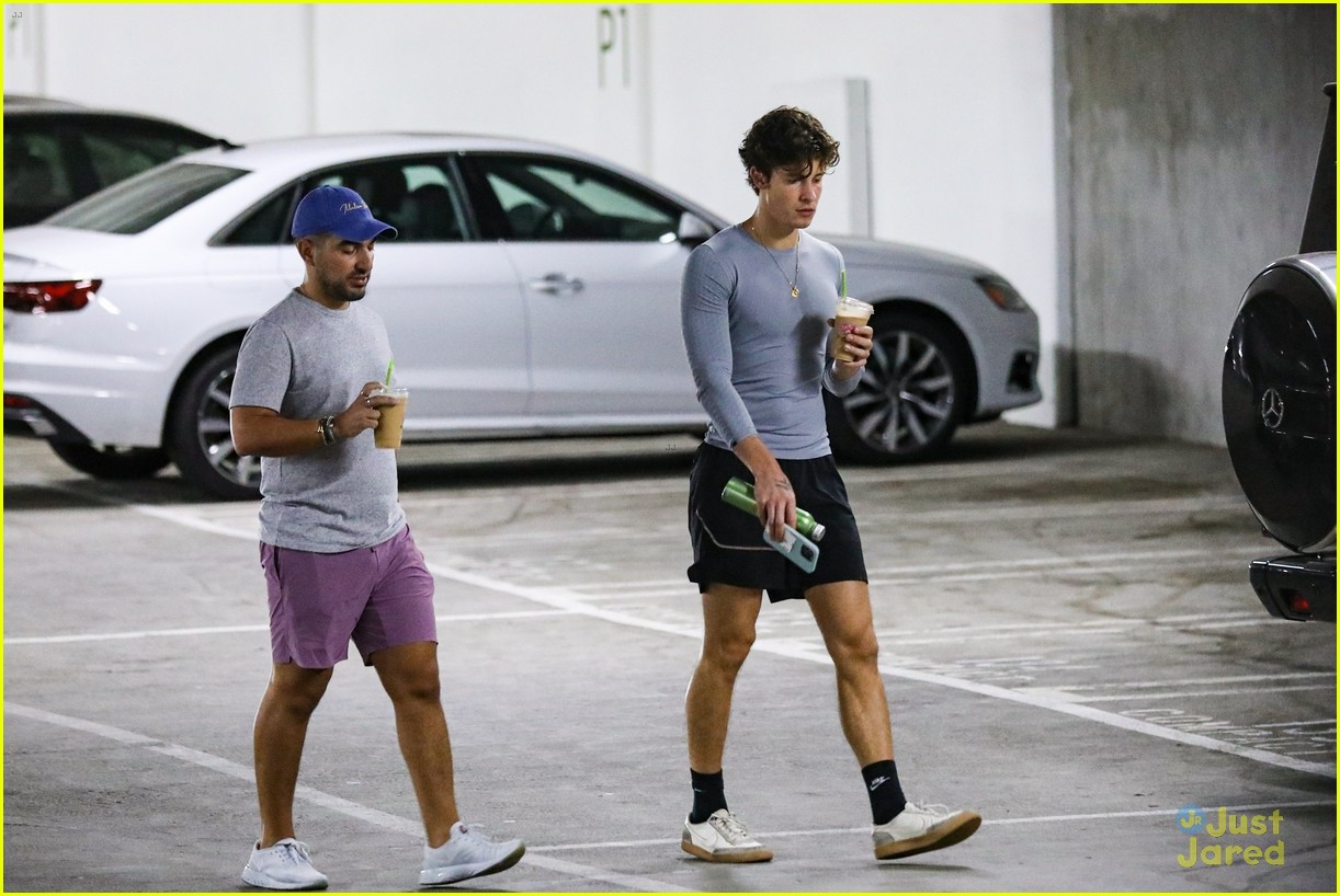 Shawn Mendes Let Out a Big Yawn While Out for a Morning Coffee: Photo ...