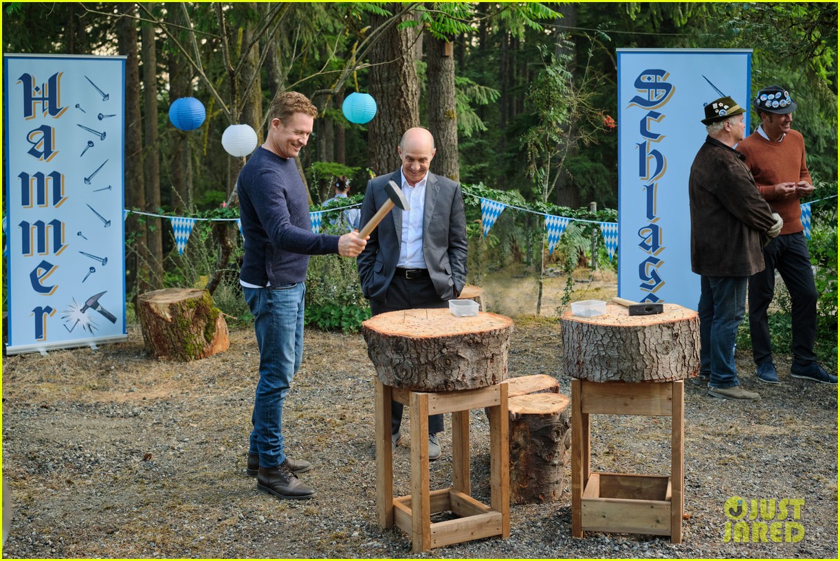 Teri Hatcher Talks Her New Hallmark Movie 'Mid-Love Crisis' With James ...