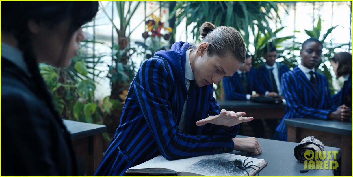 New 'Wednesday' Trailer Reveals Actor Playing Uncle Fester - Watch Now ...