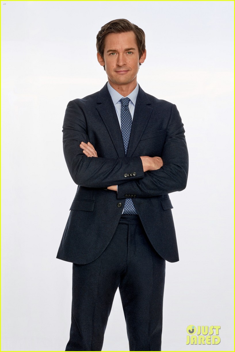 Will Kemp Jokes About Having An American Accent in Hallmark's 'Jolly ...