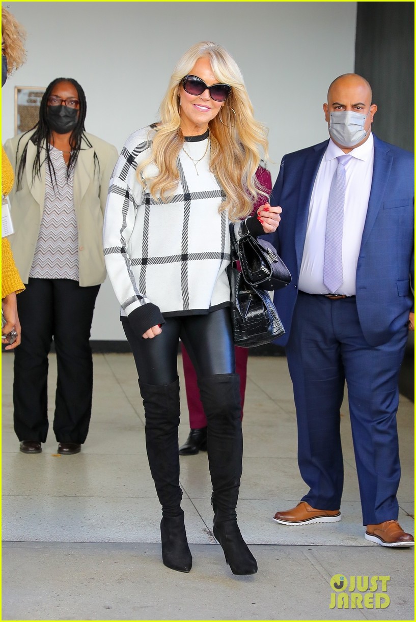 Lindsay Lohan & Little Sister Ali Go Pretty in Pastels While Leaving ...