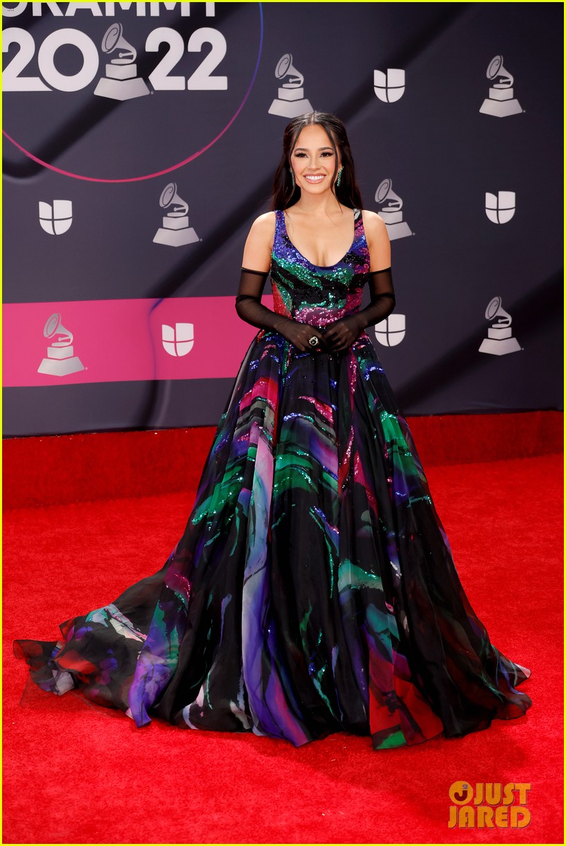Anitta Wows on Latin Grammys 2022 Red Carpet Before Co-Hosting, Becky G ...