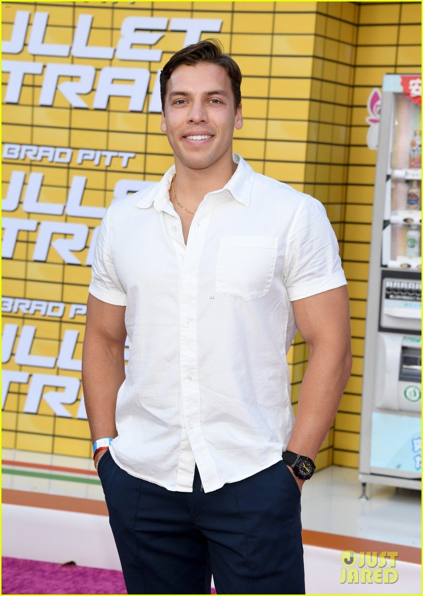 Joseph Baena Doesn't Ask His Dad Arnold Schwarzenegger For His Advice ...