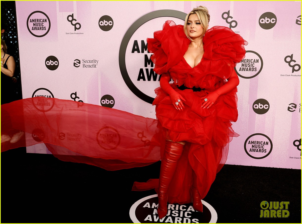 Bebe Rexha Goes Red Ahead of 'I'm Good (Blue)' Performance at American ...