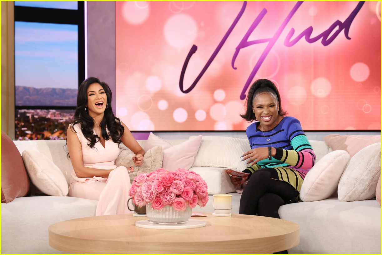 Nicole Scherzinger Shows Off Her Britney Spears Impression, Sings ...