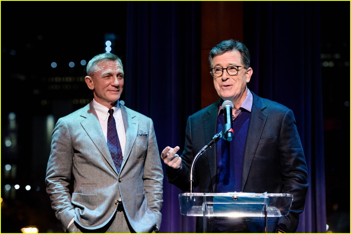 Daniel Craig Talks Dealing with Fame While Accepting Award at Montclair ...