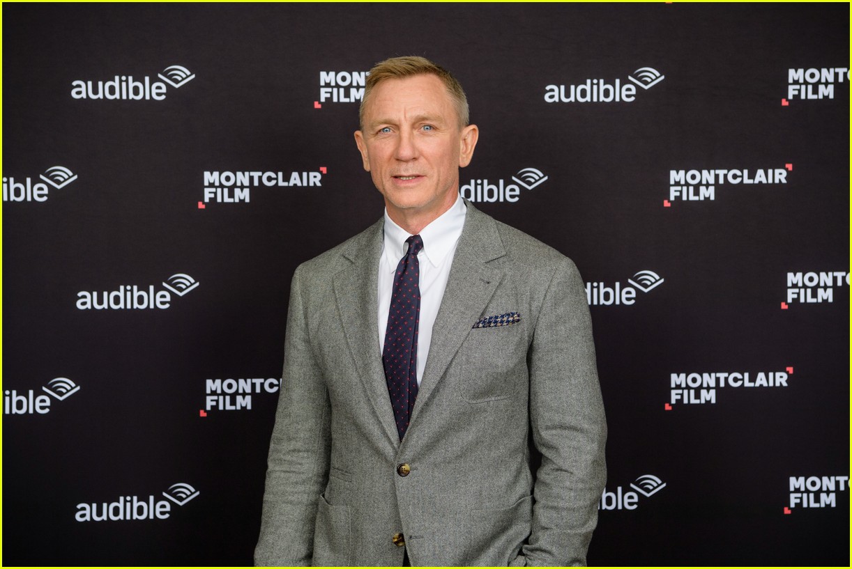 Daniel Craig Talks Dealing with Fame While Accepting Award at Montclair ...