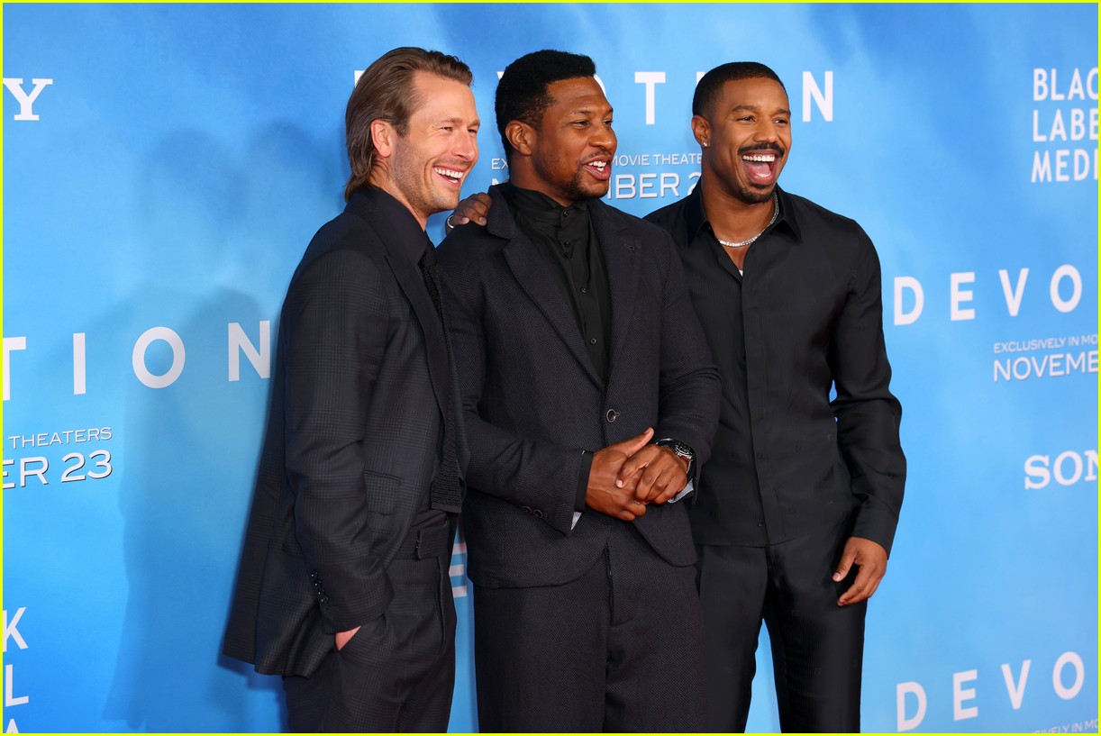 Michael B. Jordan Supports Jonathan Majors & Glen Powell at the ...