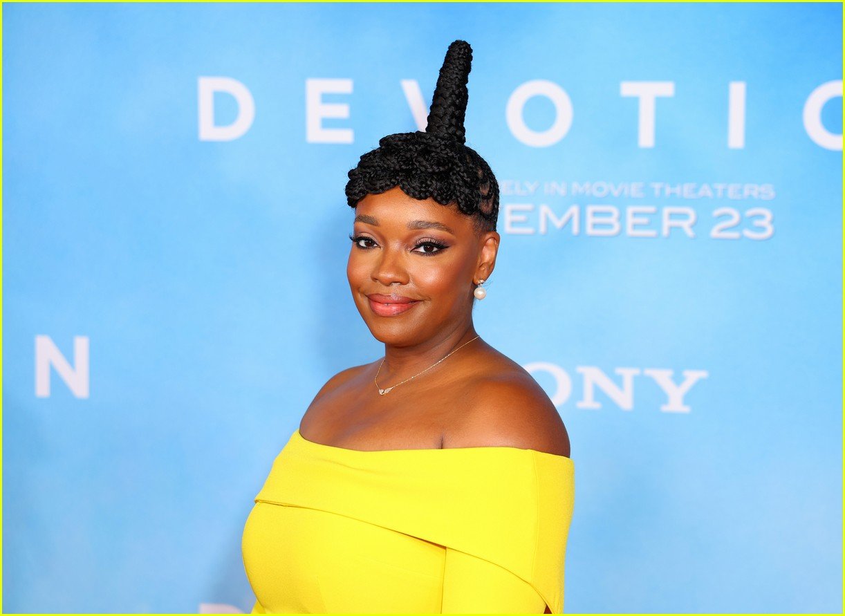 Michael B. Jordan Supports Jonathan Majors & Glen Powell at the ...