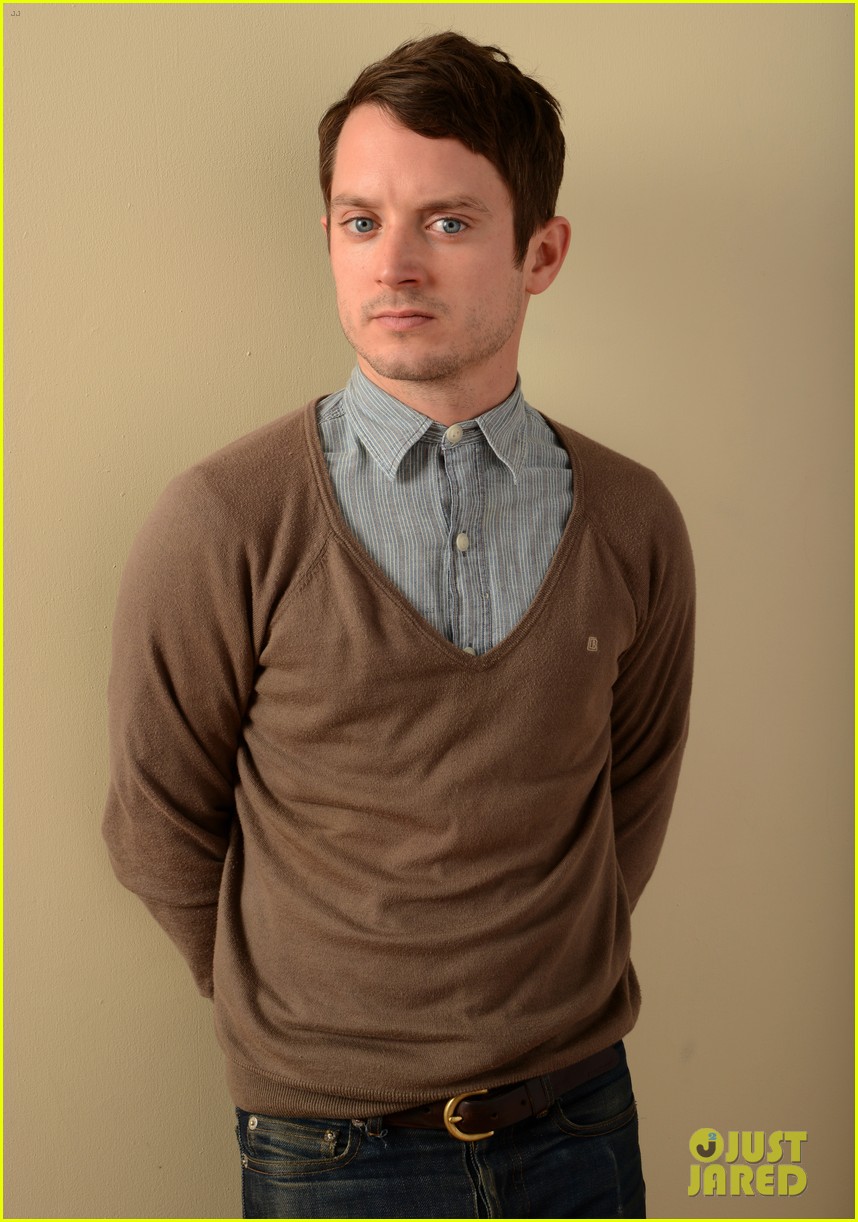 Elijah Wood Knows He Looks Like Daniel Radcliffe, Is Down to Play Him ...