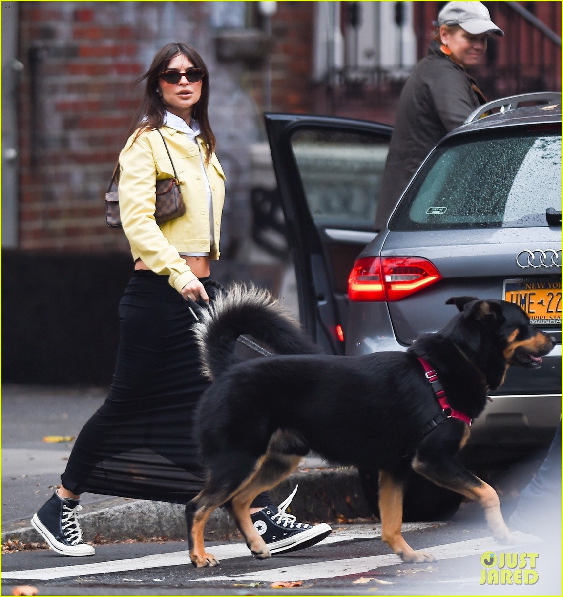 Emily Ratajkowski Goes for Afternoon Walk After Reportedly Spending ...