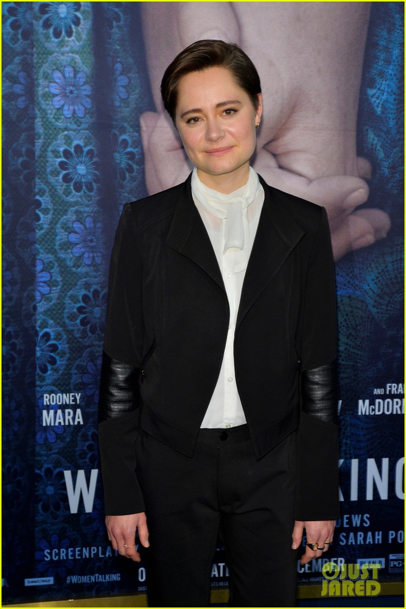 Claire Foy & Rooney Mara Attend the Premiere of Their New Movie 'Women ...