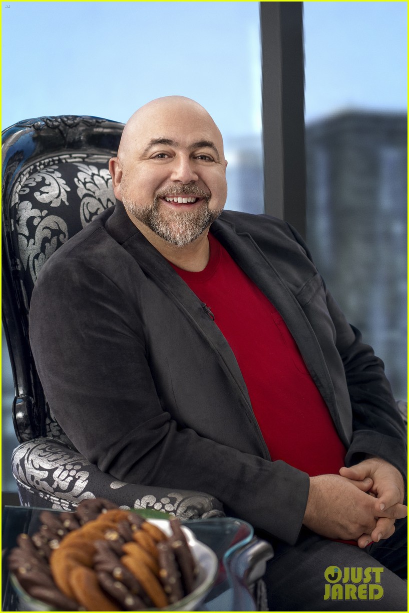 Duff Goldman Hosts A Gingerbread Competition in Discovery+'s 'A ...