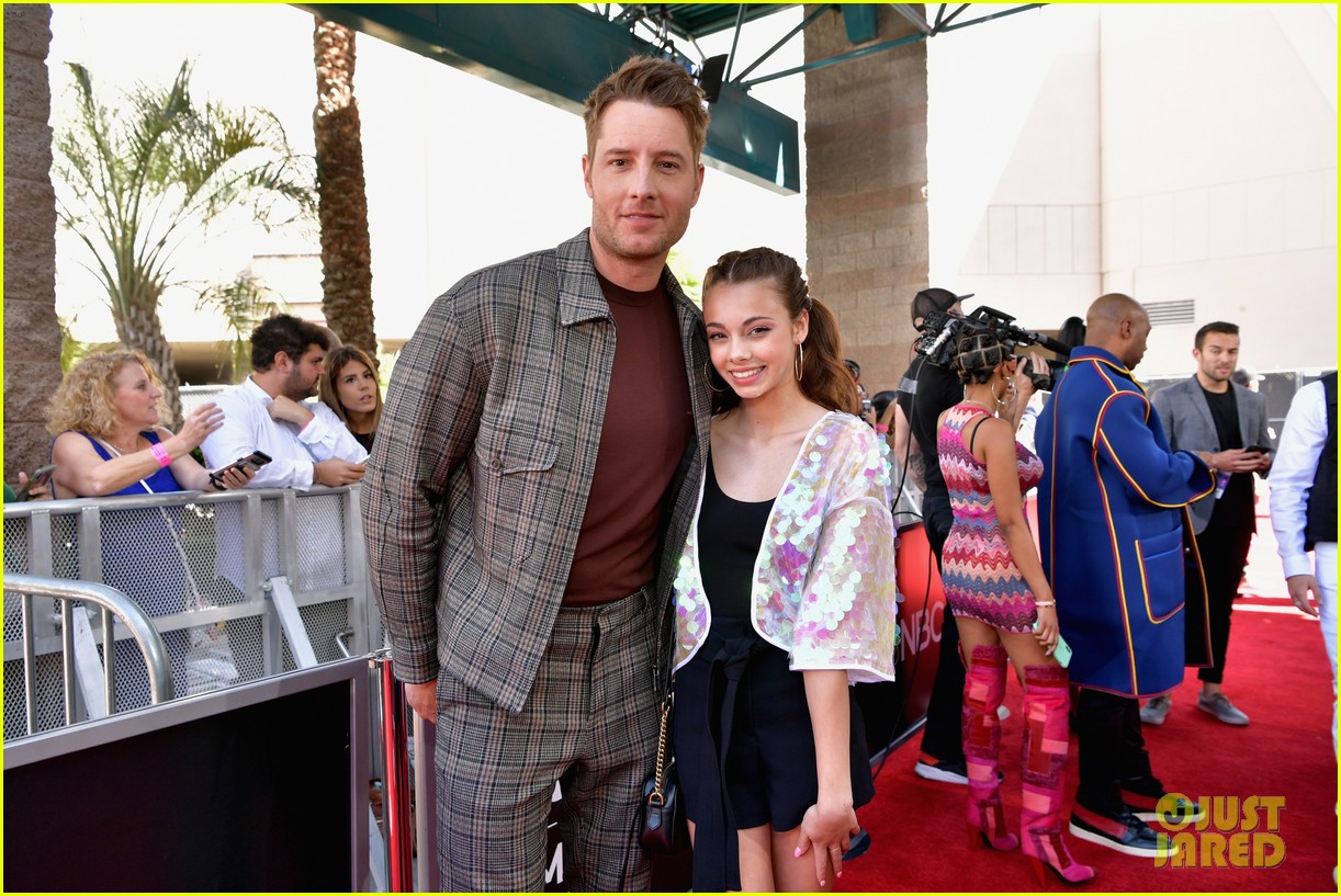 Justin Hartley Opens Up About Having His Daughter Isabella In College ...