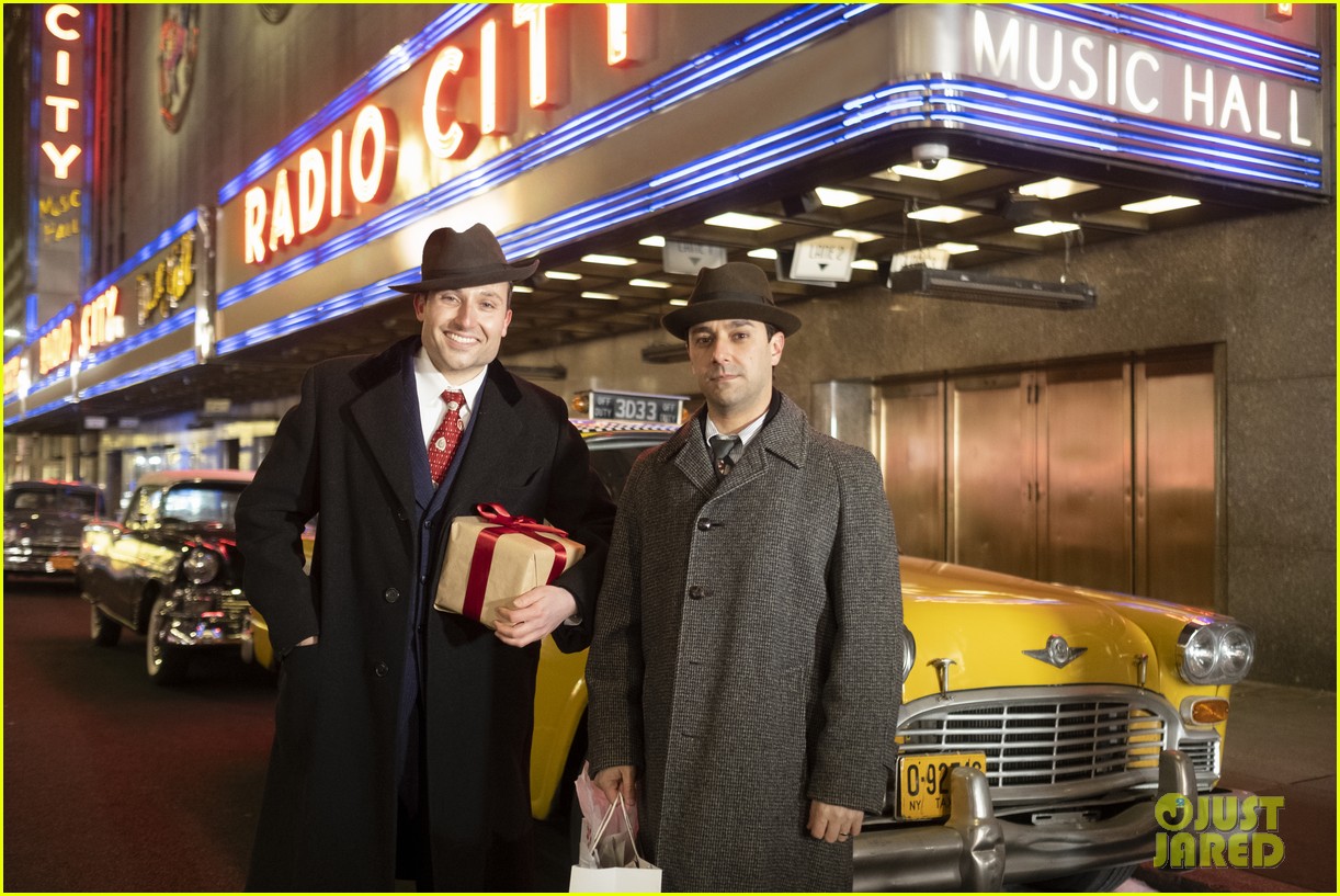 Ginna Claire Mason Chases Her Dreams To Become a Rockette in 'A Holiday ...