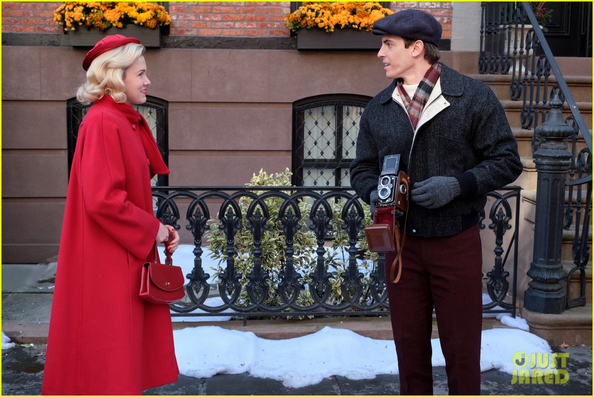 Ginna Claire Mason Chases Her Dreams To Become a Rockette in 'A Holiday ...