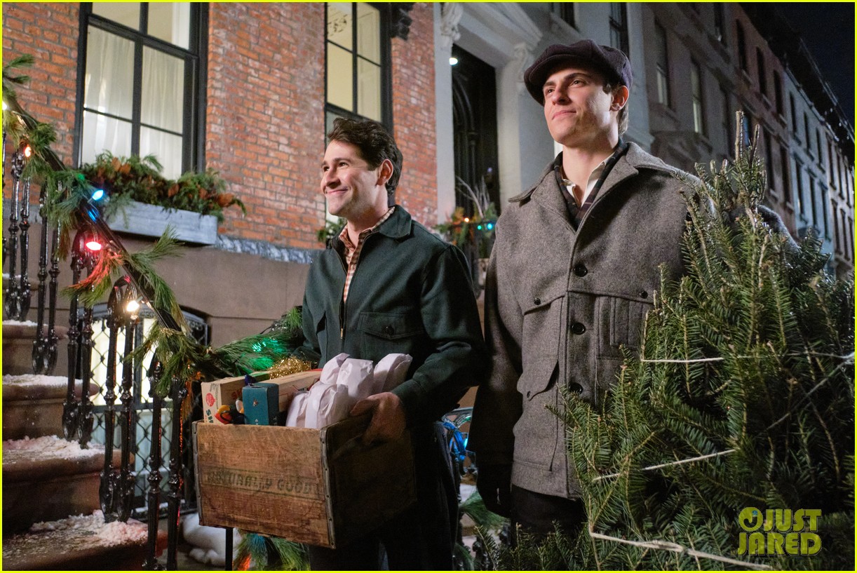 Ginna Claire Mason Chases Her Dreams To Become a Rockette in 'A Holiday ...