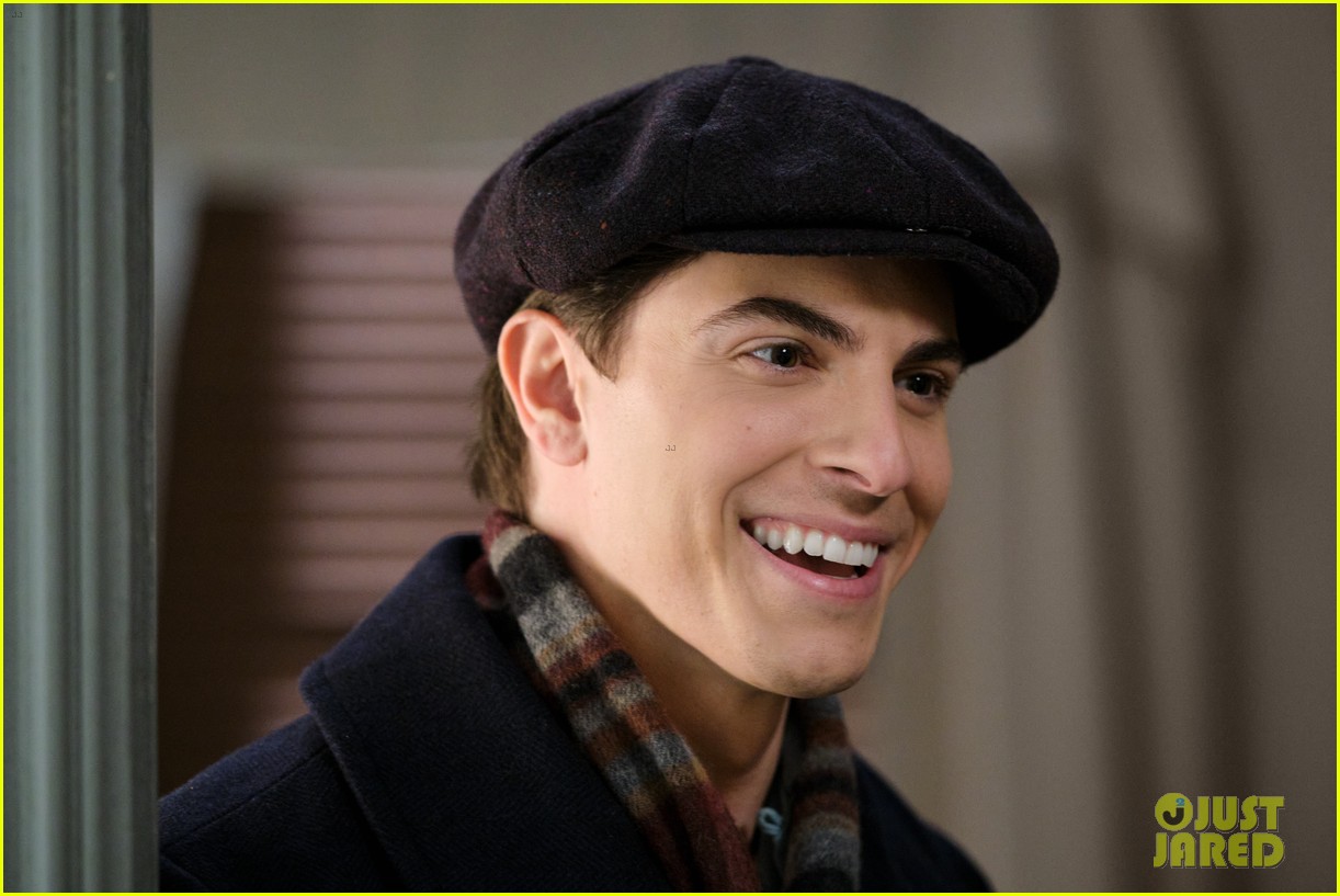 Ginna Claire Mason Chases Her Dreams To Become a Rockette in 'A Holiday ...