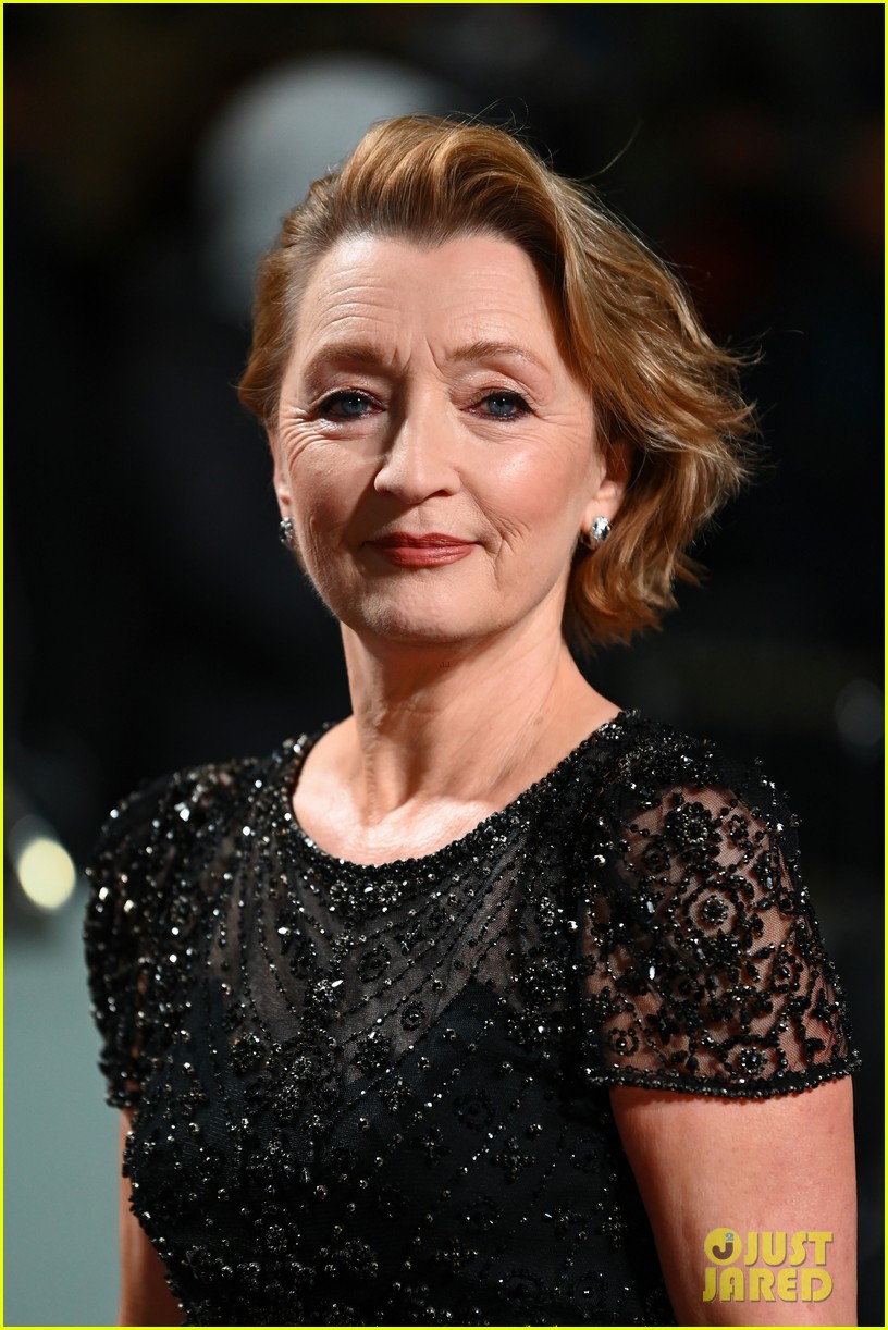 Imelda Staunton, The Crown's New Queen, Joins Cast at Season 5 Premiere ...