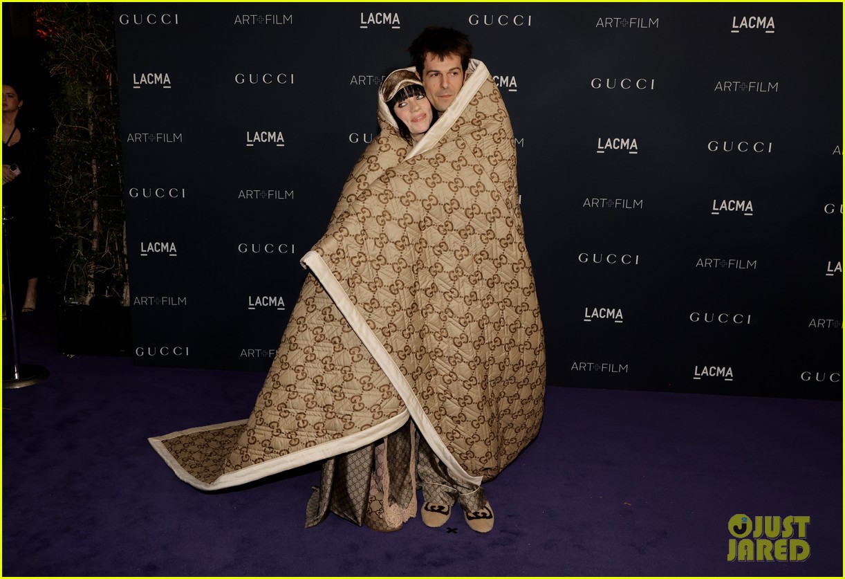 Billie Eilish & Jesse Rutherford Make Their Red Carpet Debut Wrapped In ...