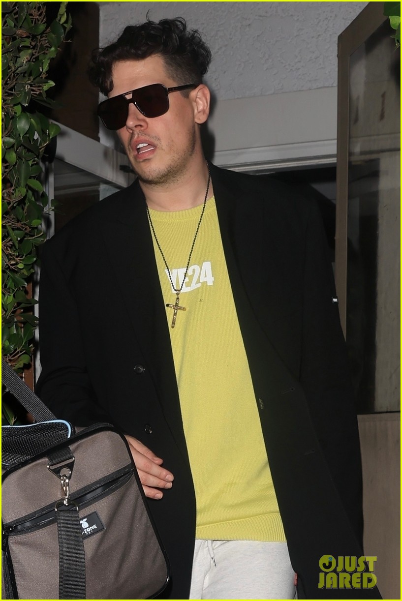 Kanye West Dines Out With Milo Yiannopoulos & Fellow Kim Kardashian Ex ...