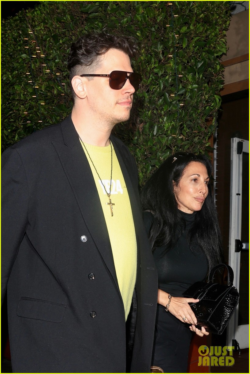 Kanye West Dines Out With Milo Yiannopoulos & Fellow Kim Kardashian Ex ...