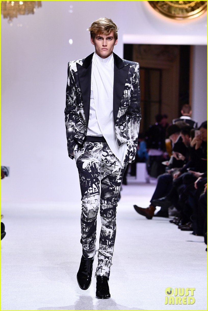 Presley Gerber & Lexi Wood Make Their Relationship Instagram Official ...