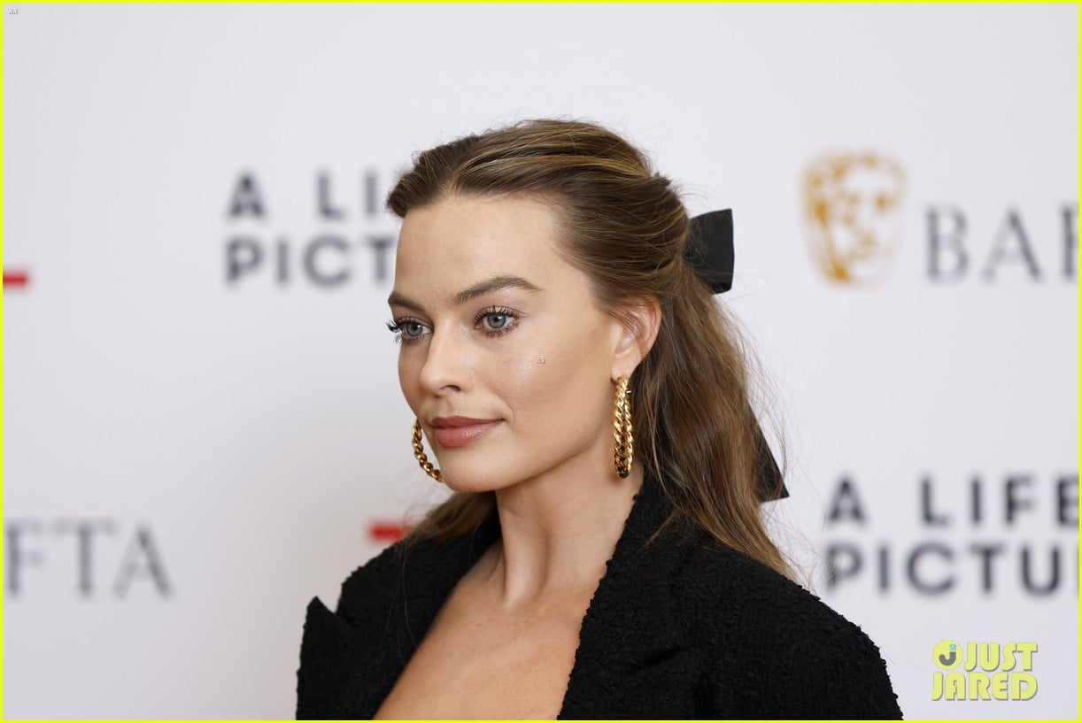 Margot Robbie Reveals A Major Scene From 'The Wolf of Wall Street' Wasn ...