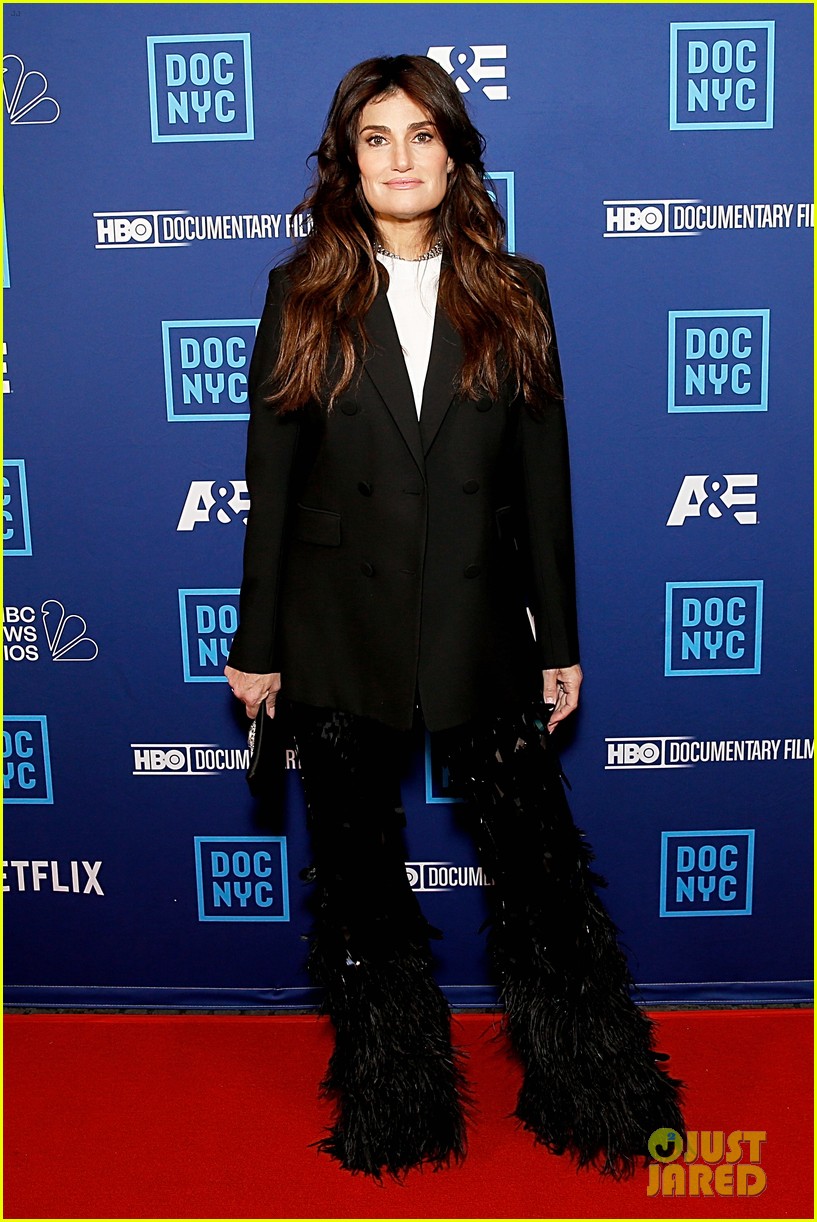 Idina Menzel Premieres 'Which Way To The Stage?' Documentary in NYC ...